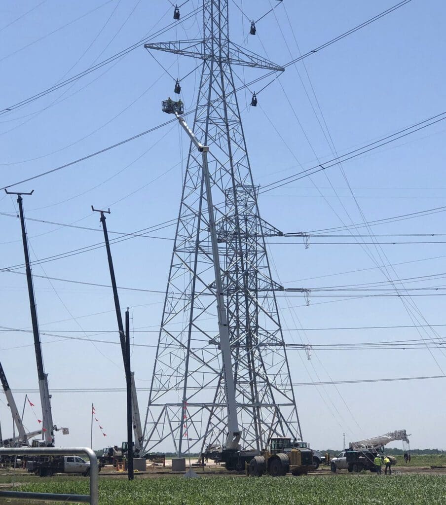 Cell Towers & Data Centers | Blade Platforms - Bucket Truck Rental