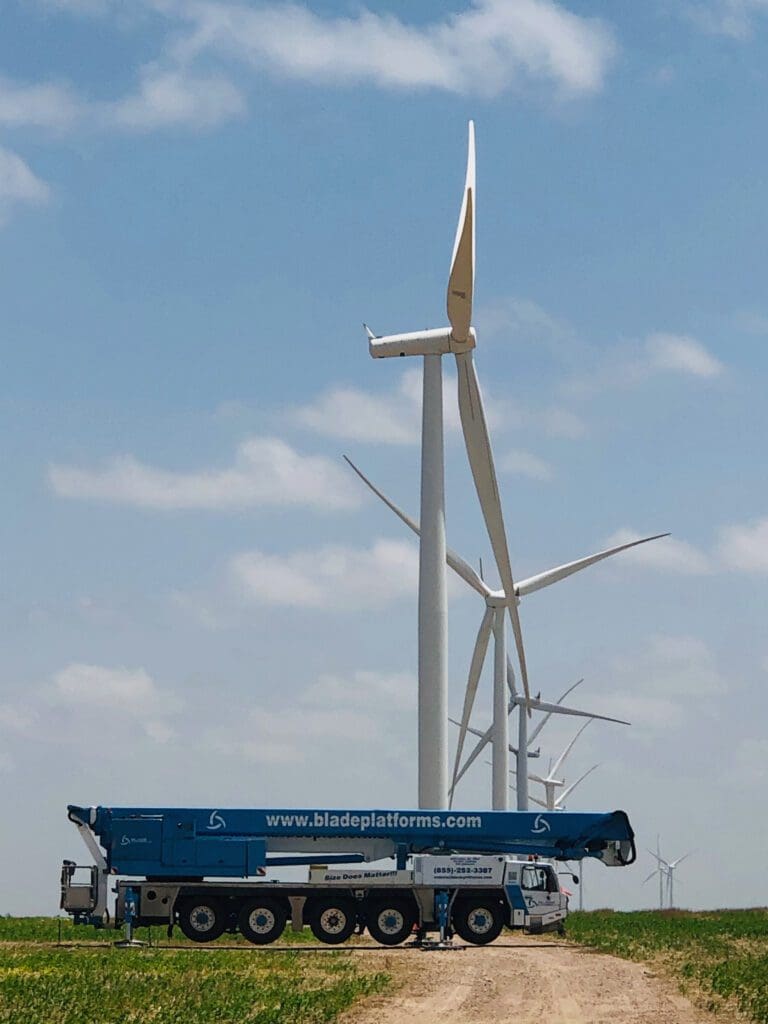 Renewable Energy | Blade Platforms - Bucket Truck Rentals